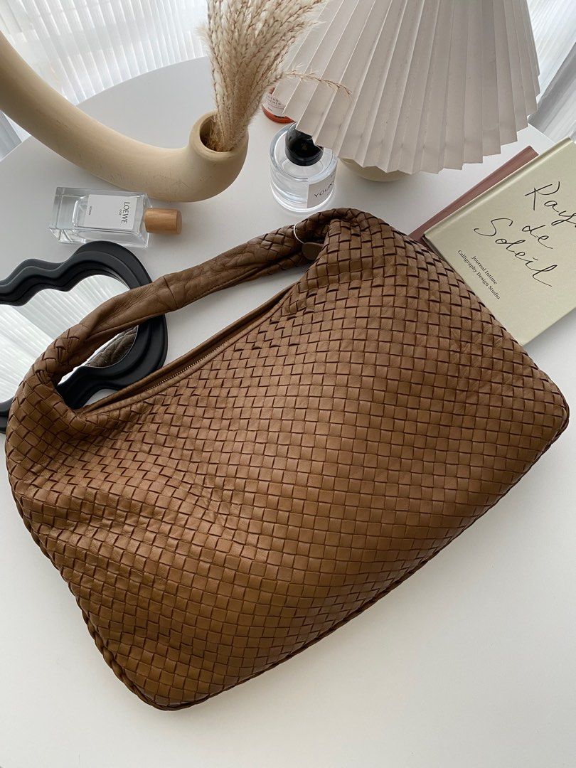 Bv medium Jodie, Luxury, Bags & Wallets on Carousell