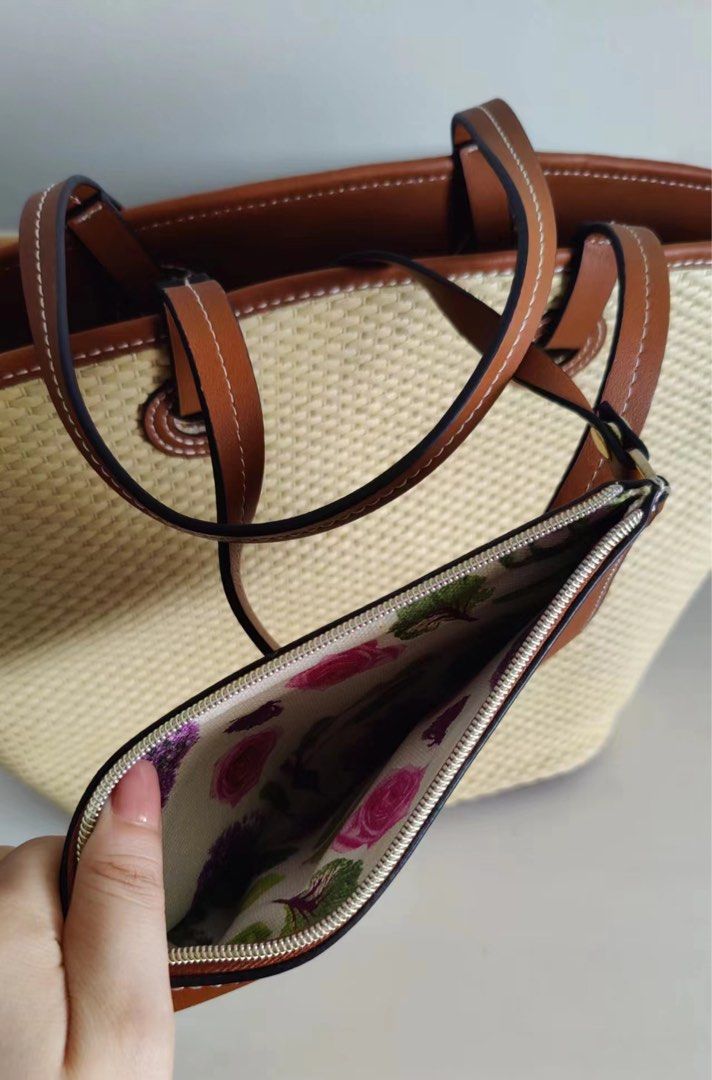 Cross over bad women, Women's Fashion, Bags & Wallets, Cross-body Bags ...