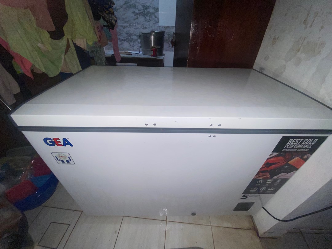 freezer gea, Elektronik, Lainnya di Carousell