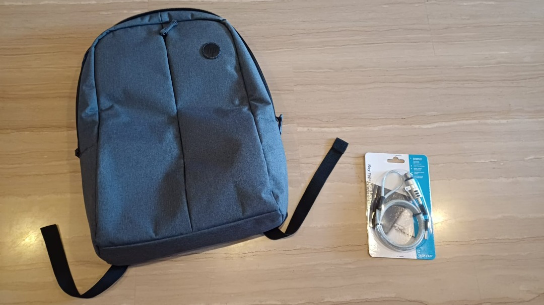 HP Bagpack (Comes With Free USB Lock), Computers & Tech, Parts ...