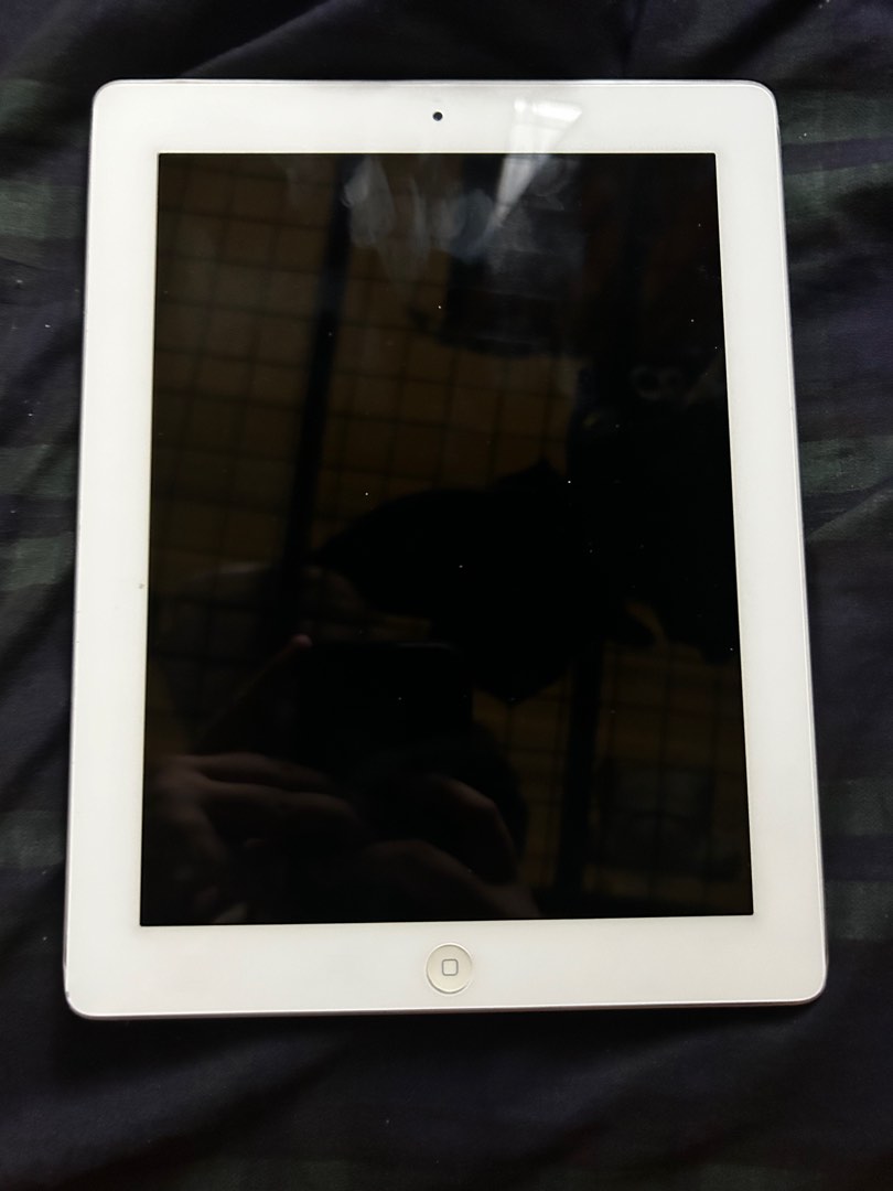 IPAD 3rd Gen, Mobile Phones & Gadgets, Tablets, iPad on Carousell