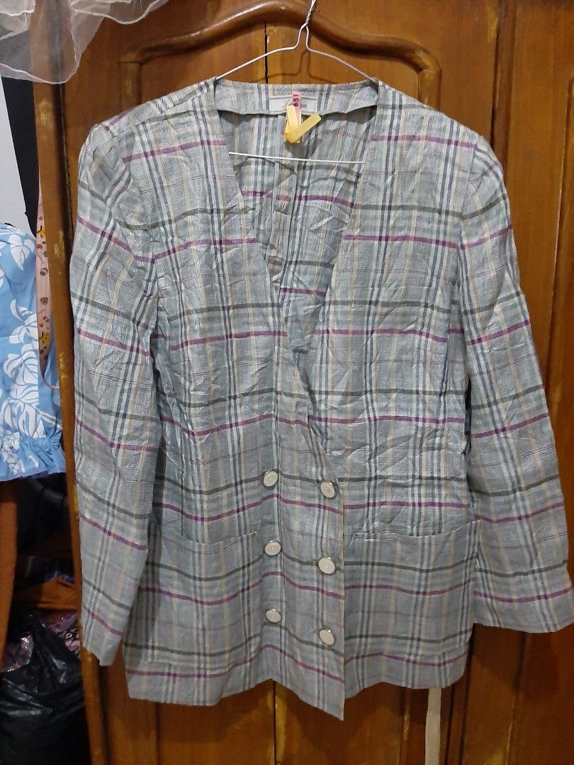 (JKT) Blazer Kotak Tanpa Kerah, Fesyen Wanita, Pakaian Wanita, Baju Luaran di Carousell