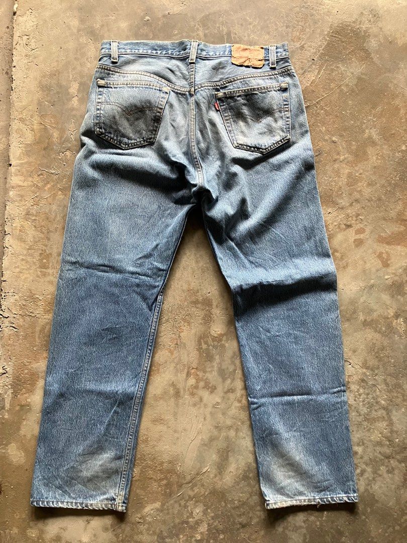 Levi stamp 552, Men's Fashion, Bottoms, Jeans on Carousell