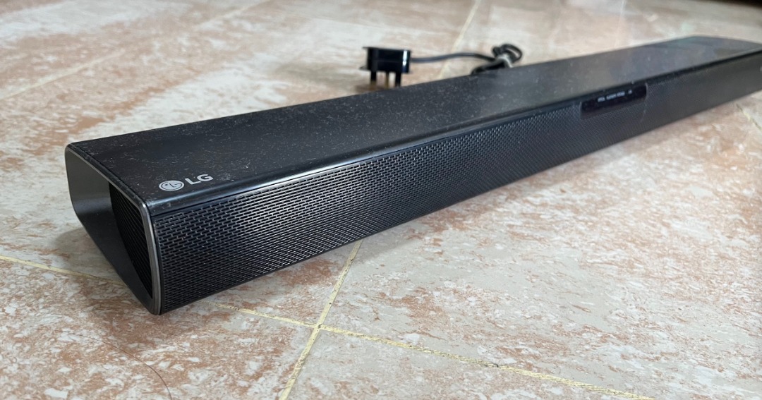 LG SJ2 Bluetooth Sound Bar, Audio, Soundbars, Speakers & Amplifiers on ...
