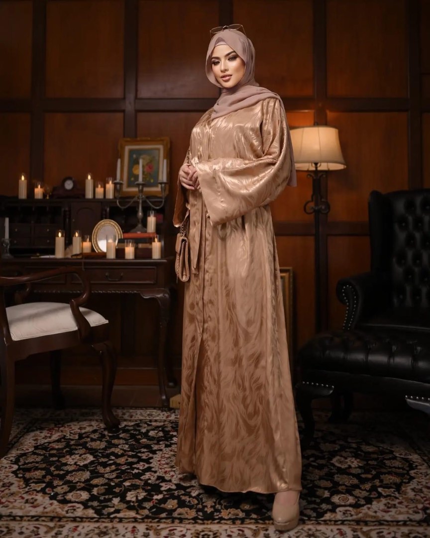 Livva abaya, Women's Fashion, Muslimah Fashion, Dresses on Carousell