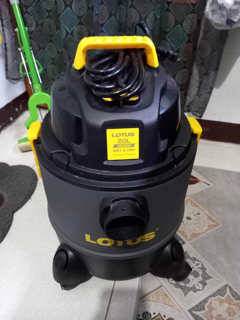 LOTUS VACUUM CLEANER DRY AND WET 20L, TV & Home Appliances, Vacuum ...