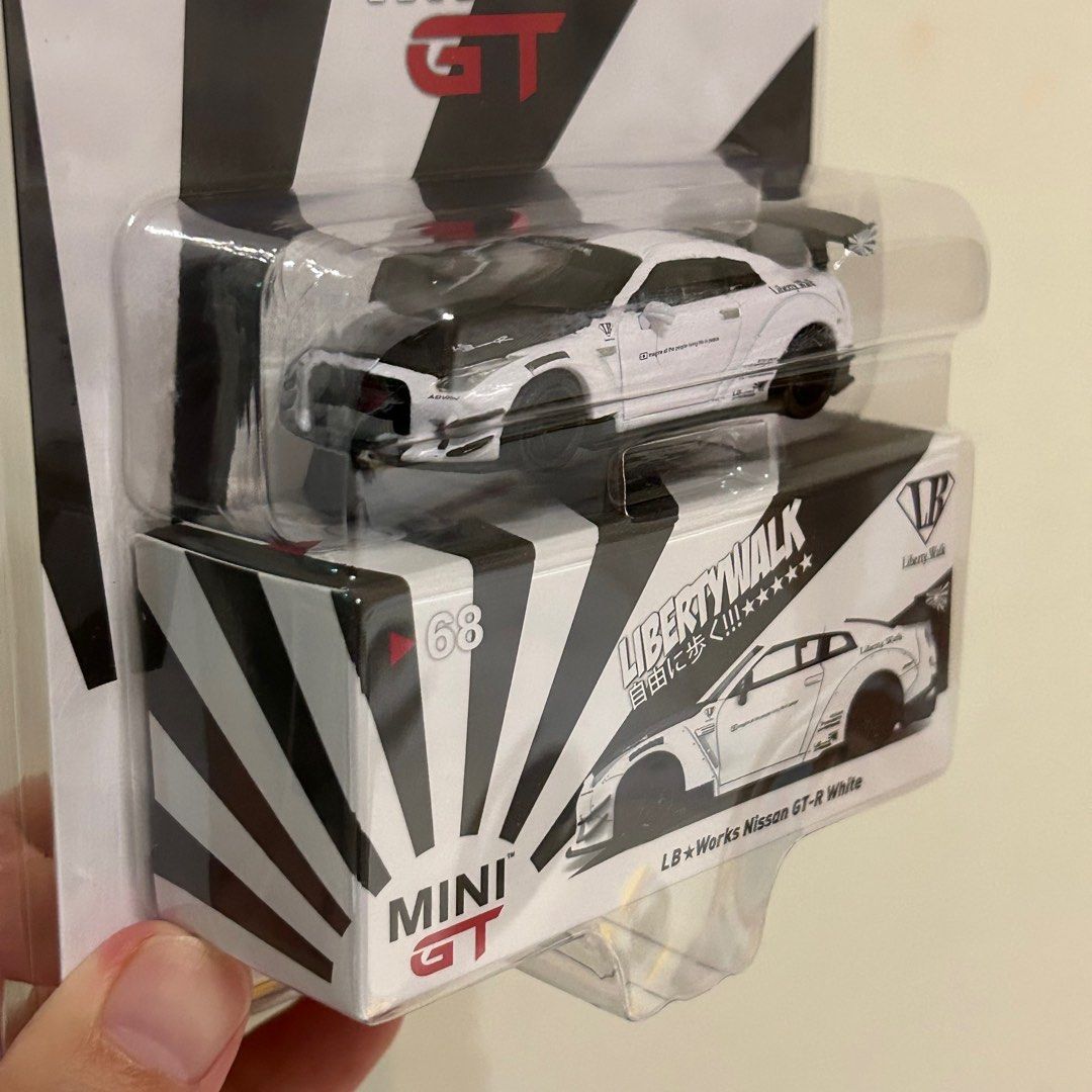 Mini GT #68 LB Works Nissan GT-R R35 white Japan Toysrus exclusive ...
