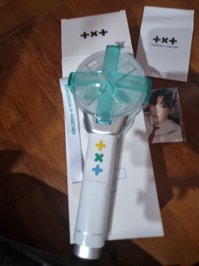 MOA BONG TXT lightstick, Hobbies & Toys, Memorabilia & Collectibles, K ...