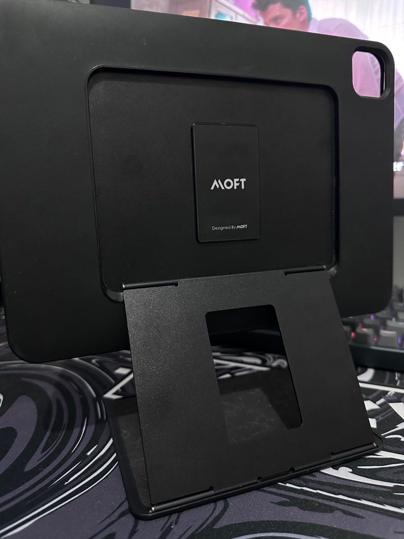 MOFT FLOAT - 2-IN-1 STAND & CASE FOR IPAD, Mobile Phones & Gadgets ...