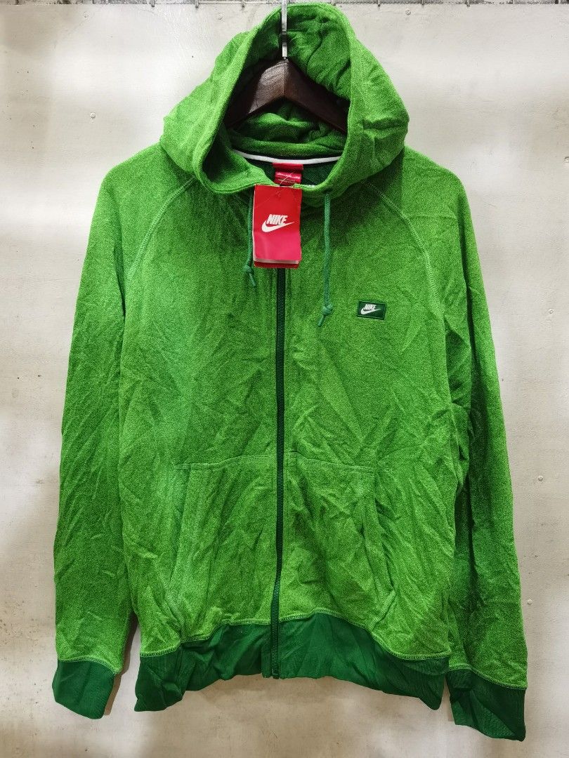 Nike mustard, Men's Fashion, Tops & Sets, Hoodies on Carousell