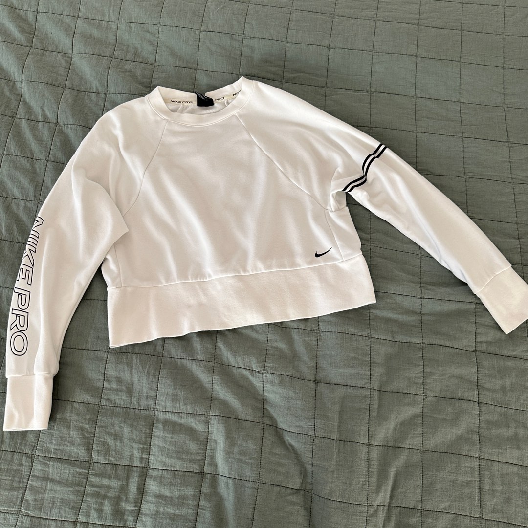 Nike Pro Sweater, Women's Fashion, Coats, Jackets and Outerwear on ...