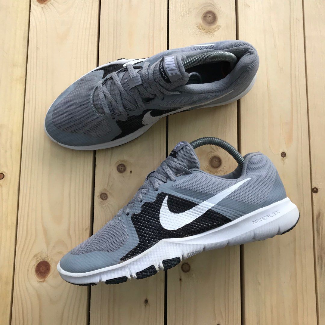 Nike Sneakers Sport Kasut Bundle RM6O, Looking For on Carousell