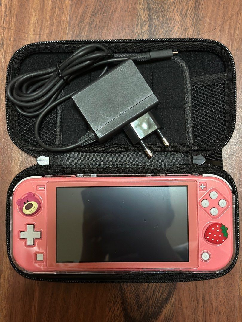 Nintendo Switch Lite (Pink), Video Gaming, Video Game Consoles ...