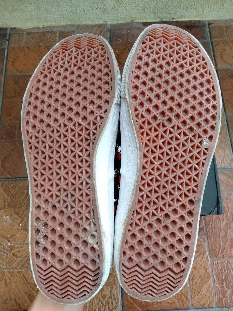 Number nine shoe, Men's Fashion, Footwear, Sneakers on Carousell