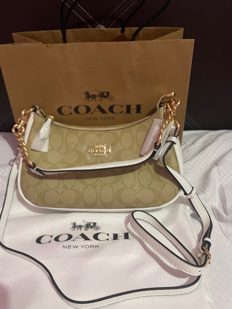 On hand Original Coach Handy Bag w/adjustable strap, Luxury, Bags ...