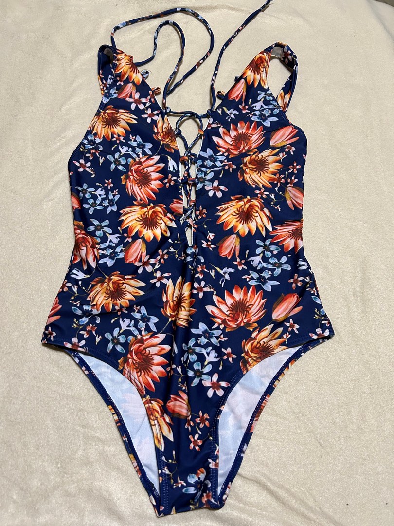 One piece swimsuit (Small to Medium), Women's Fashion, Swimwear ...