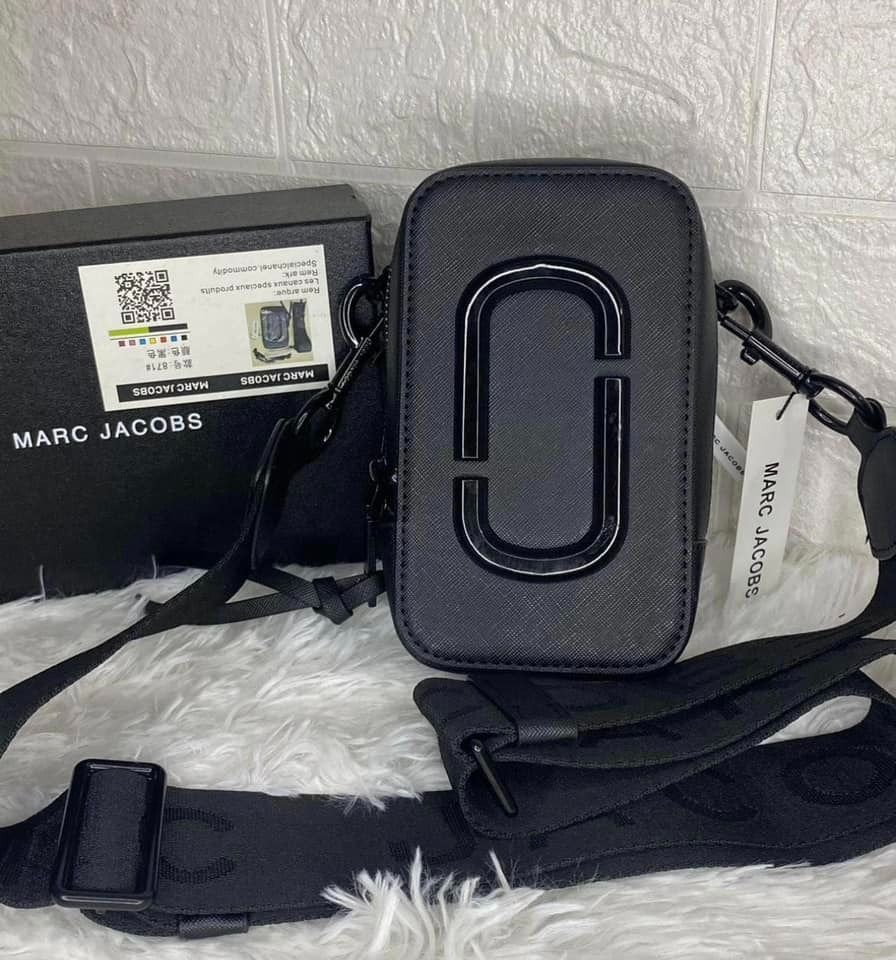 ORIGINAL MALL PULL OUT BAGS, Luxury, Bags & Wallets on Carousell