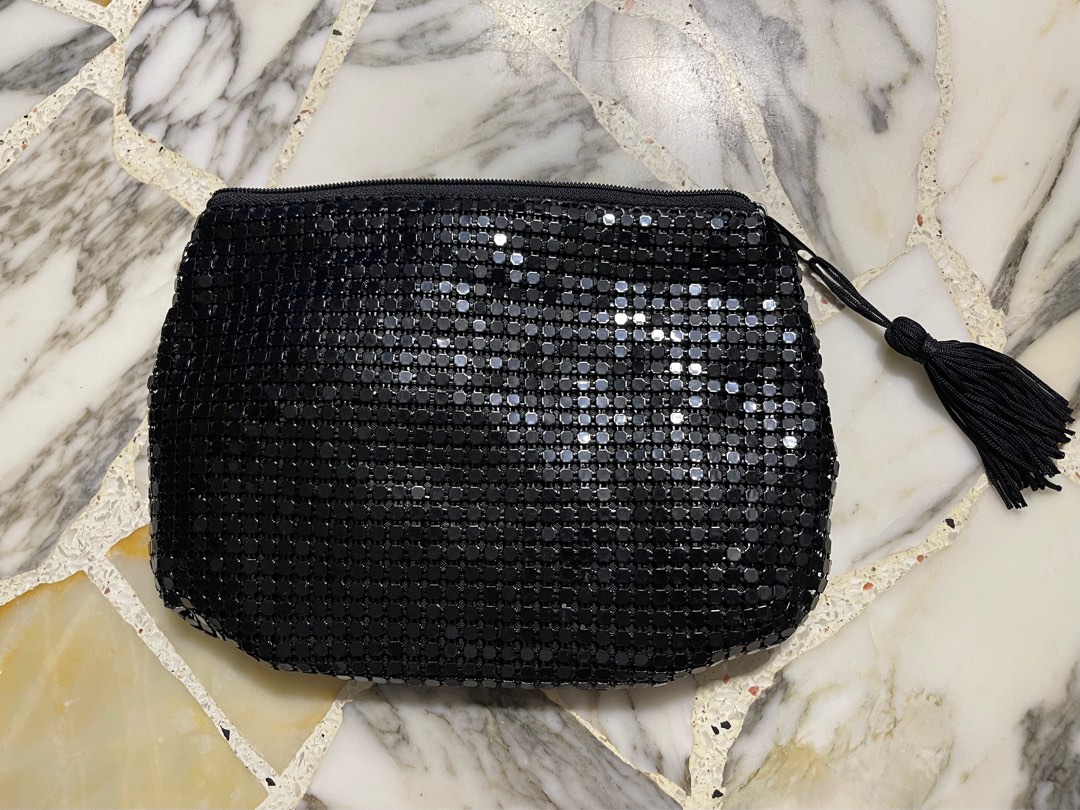 Pouch, Women's Fashion, Bags & Wallets, Purses & Pouches on Carousell