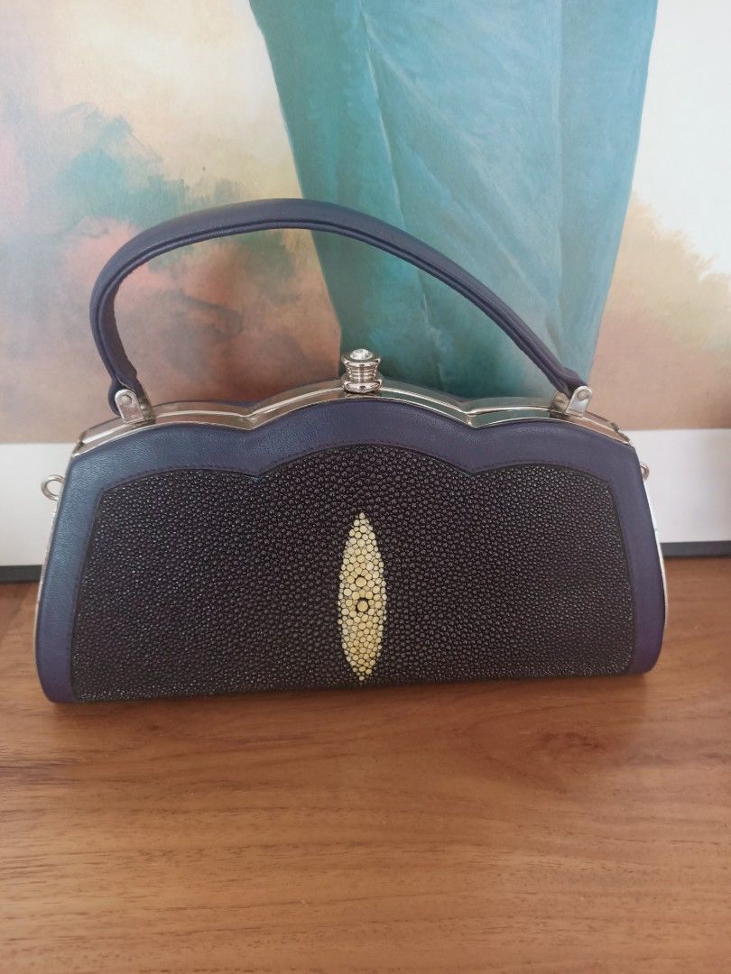 Rota Stingray Dinner Bag, Women's Fashion, Bags & Wallets, Clutches on ...