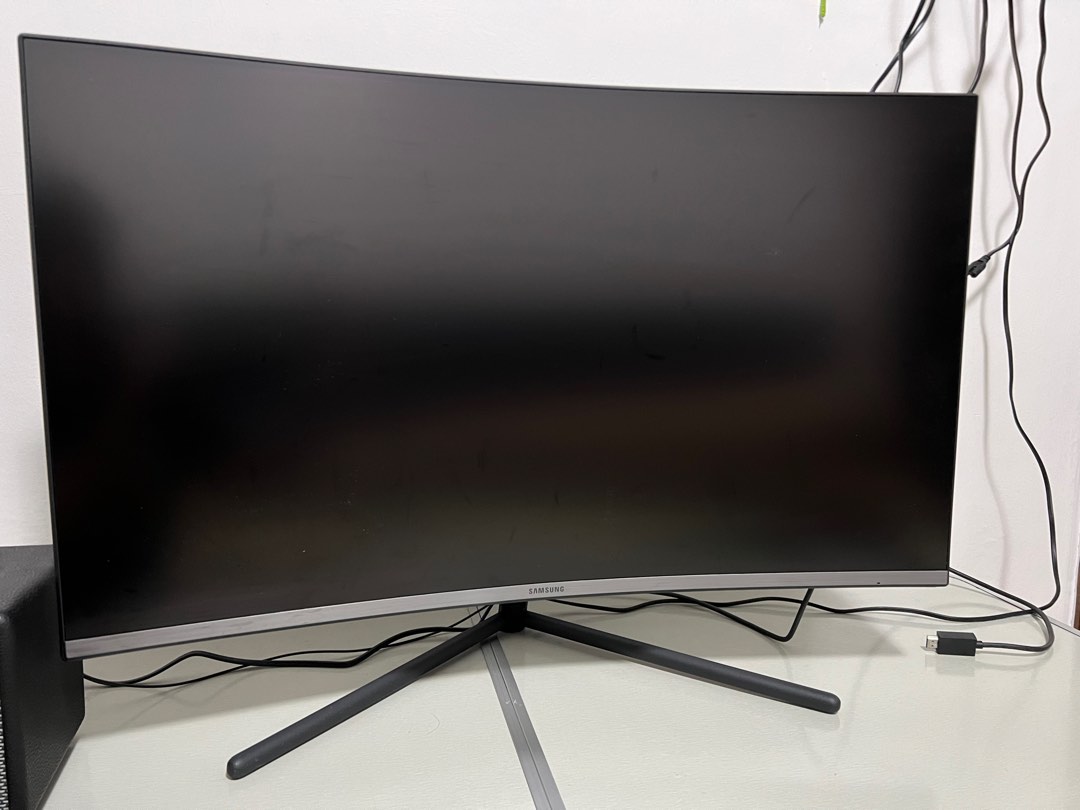 Samsung Curve 32”, Computers & Tech, Desktops on Carousell