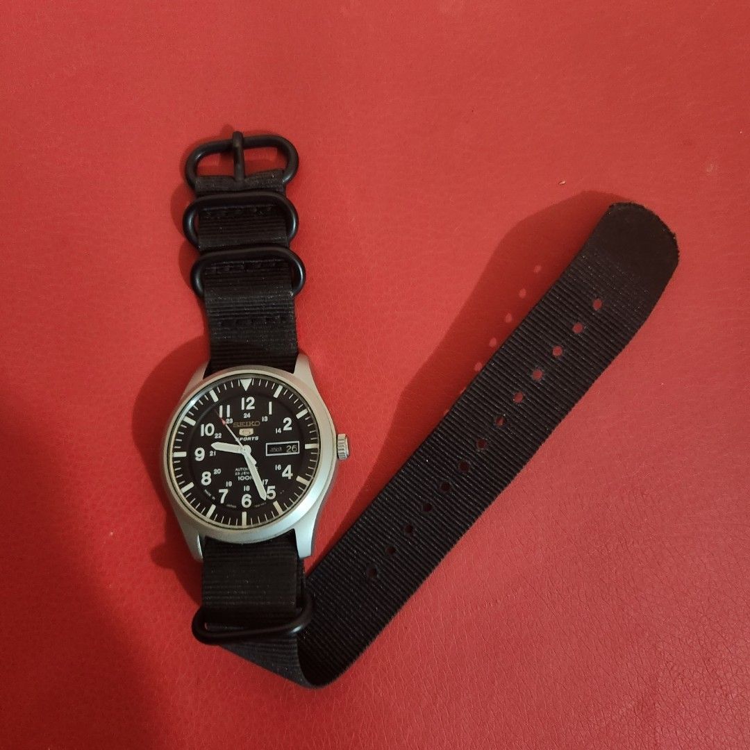 Seiko SNZG15J1 Military Watch Made In Japan, Luxury, Watches on Carousell