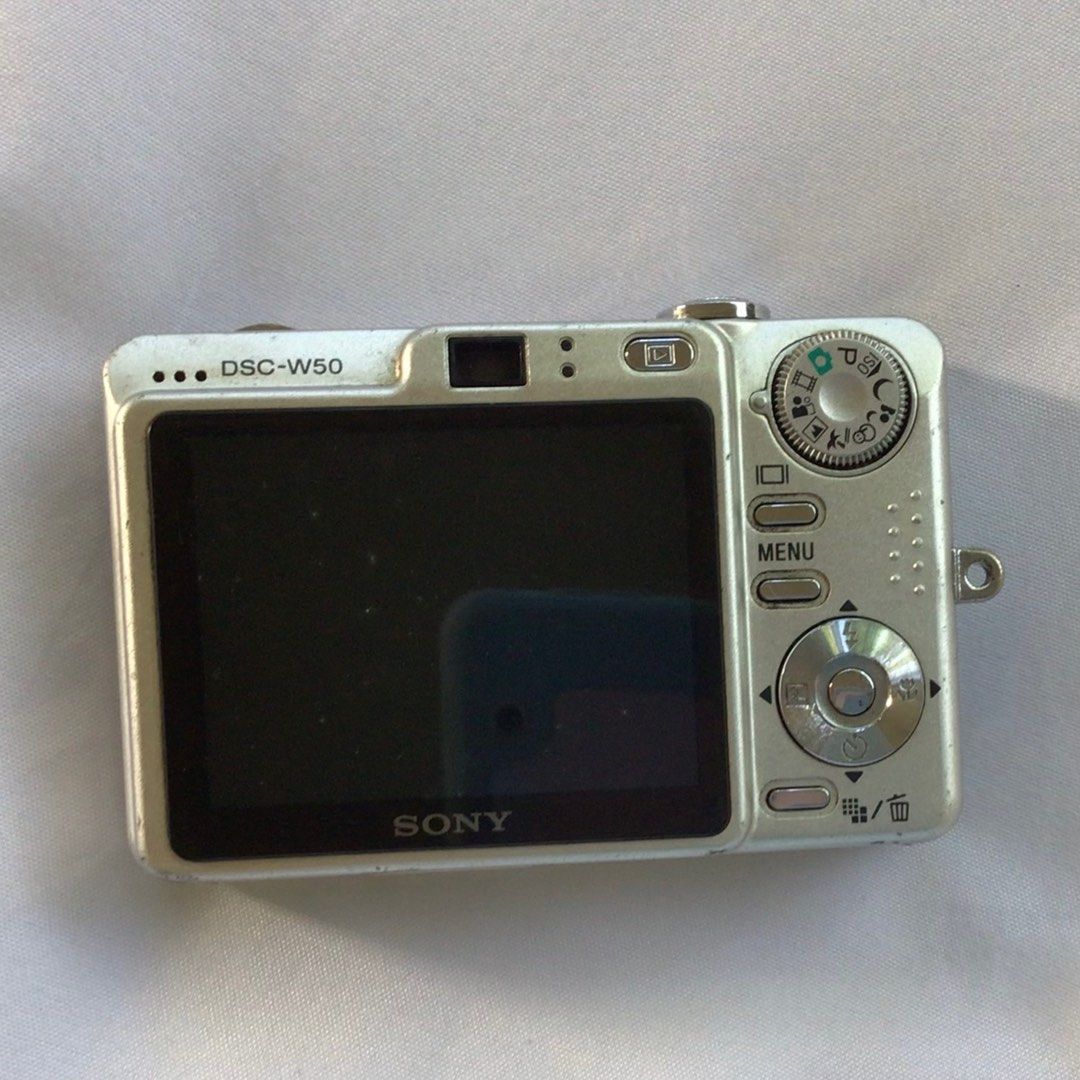 Sony Cyber-shot DSC-W50 Digicam WITH ISSUES, Photography, Cameras on Carousell