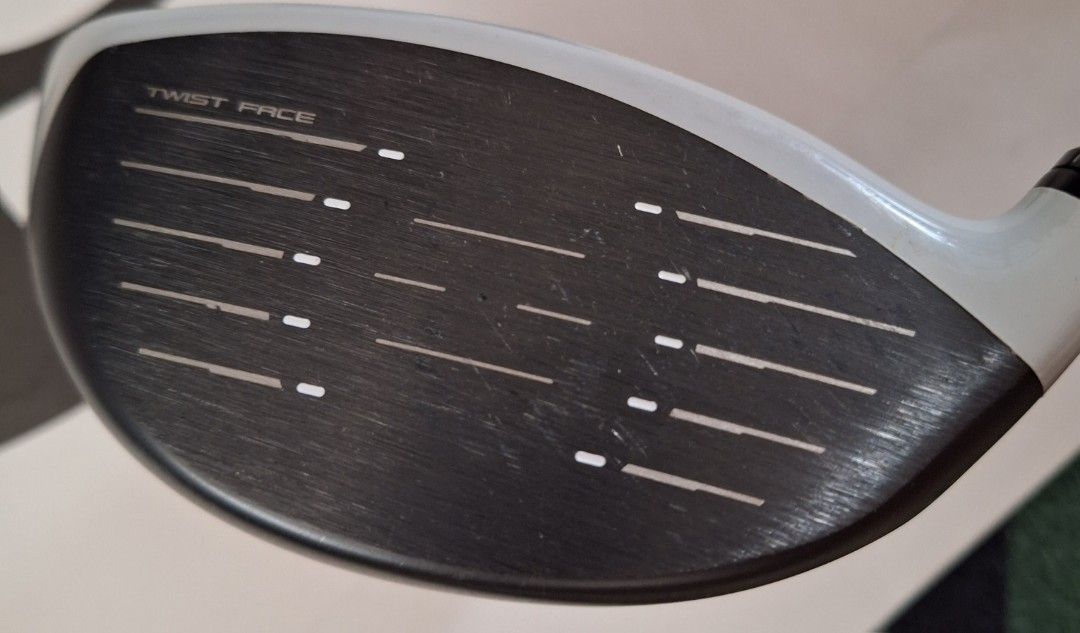 TaylorMade Sim2 Max Draw driver with aftermarket Tensei AV Raw 55 Blue ...