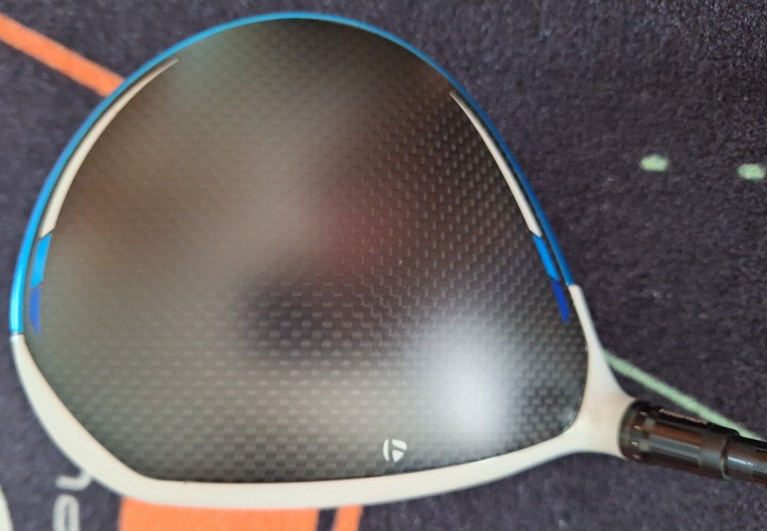 TaylorMade Sim2 Max Draw driver with aftermarket Tensei AV Raw 55 Blue ...