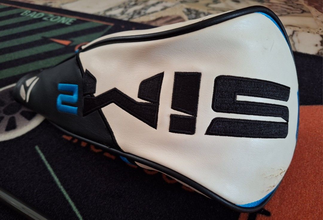 TaylorMade Sim2 Max Draw driver with aftermarket Tensei AV Raw 55 Blue ...