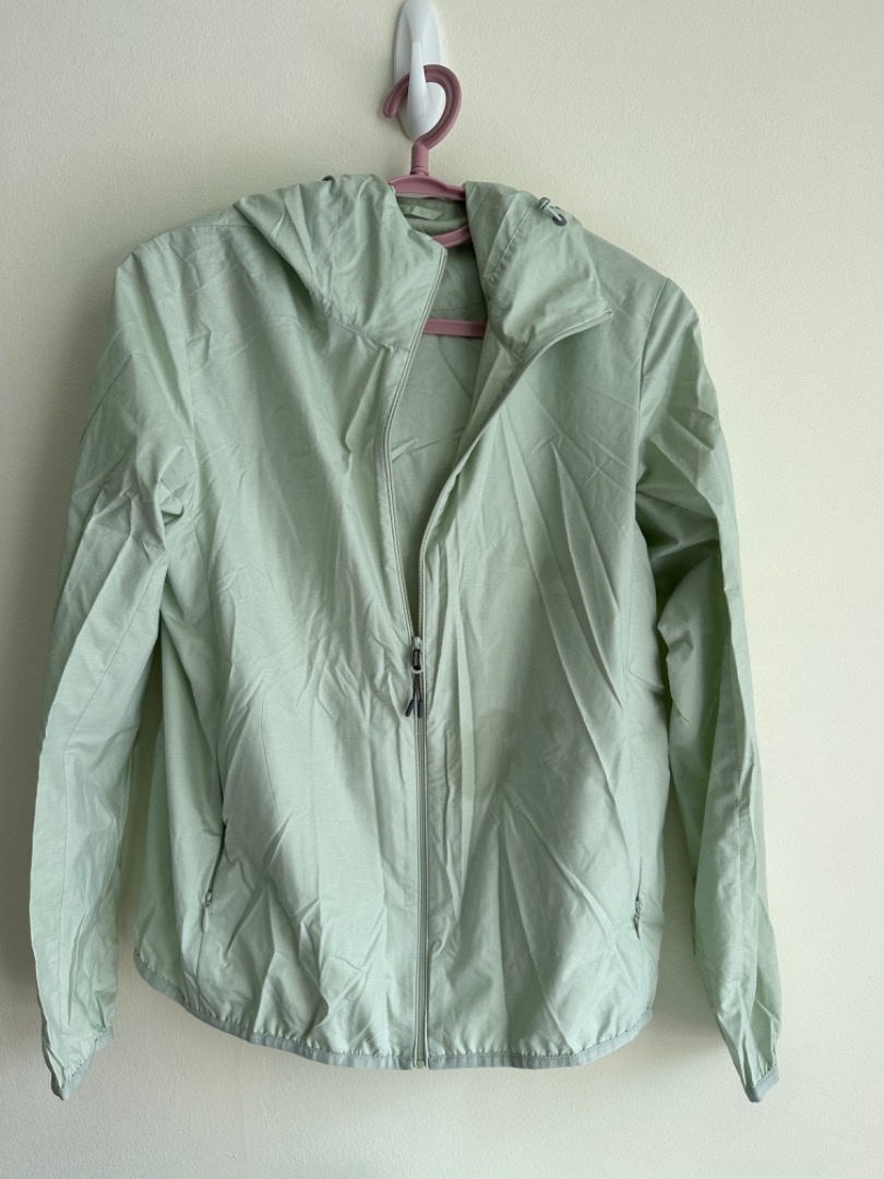 Uniqlo UV Jacket, Women's Fashion, Coats, Jackets and Outerwear on ...