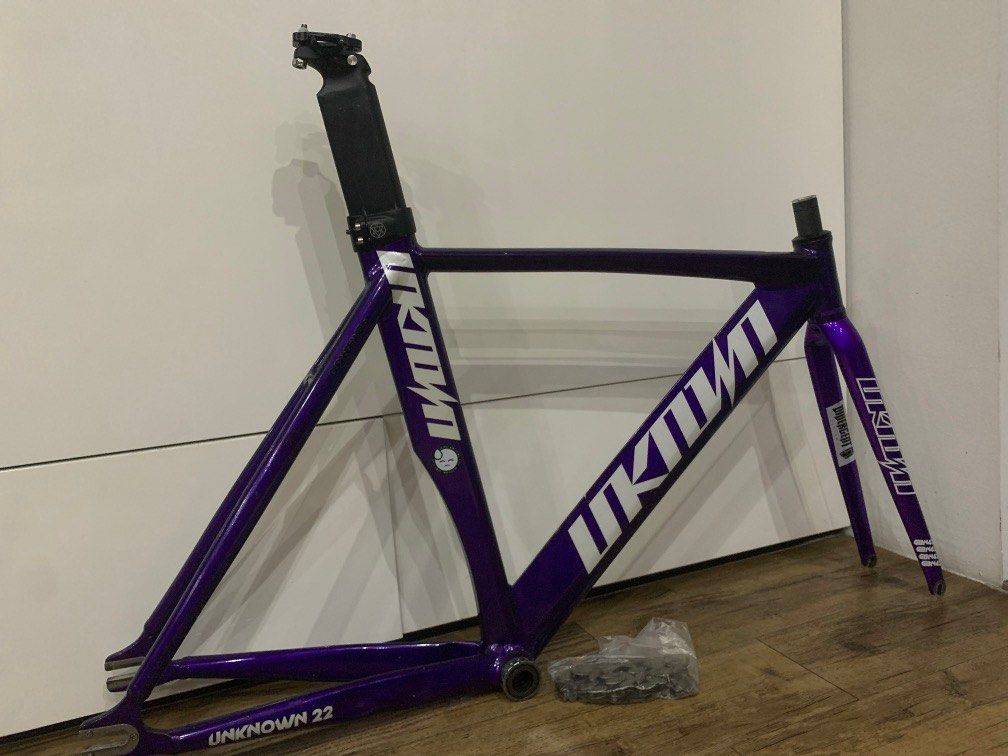 unknown singularity 2022 frameset, Sports Equipment, Bicycles & Parts ...