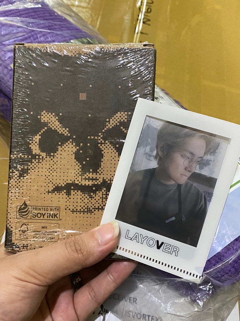 V Layover Weverse ver + POB, Hobbies & Toys, Memorabilia & Collectibles, K-Wave on Carousell
