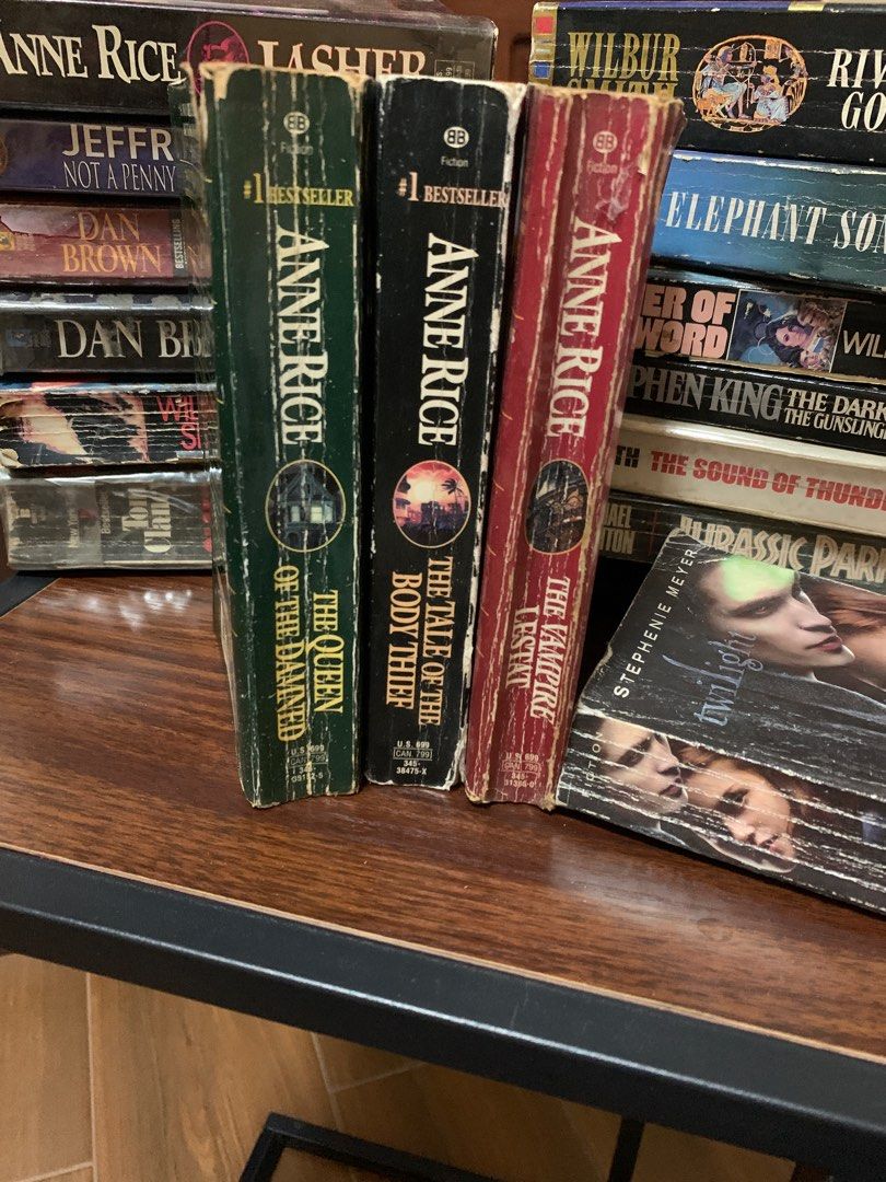 Vampire Chronicles by Ann Rice , Hobbies & Toys, Books & Magazines ...