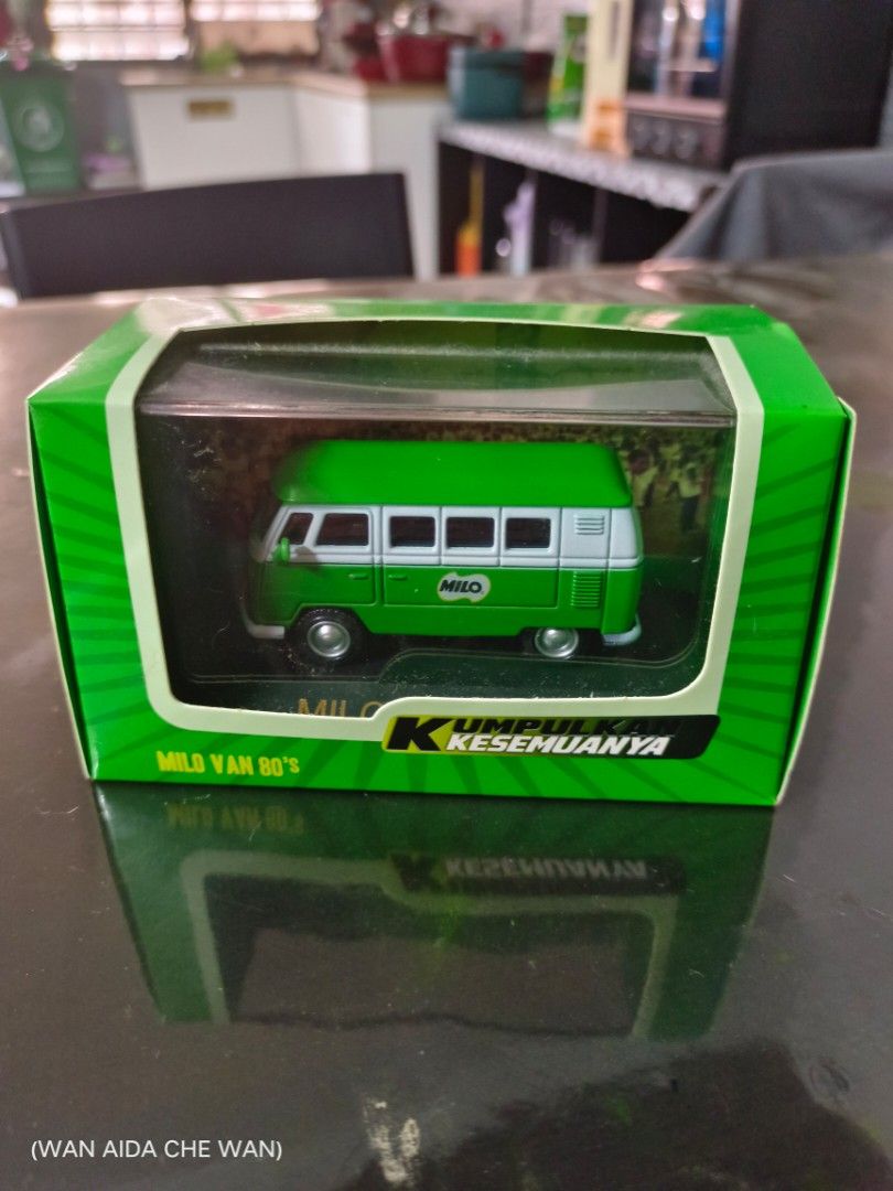 Van milo 80an, Hobbies & Toys, Collectibles & Memorabilia, Vintage ...