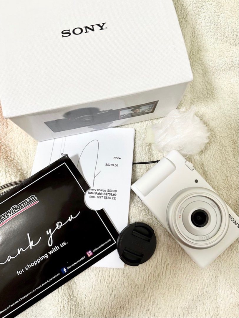 WHITE SONY ZV1F, Photography, Cameras on Carousell