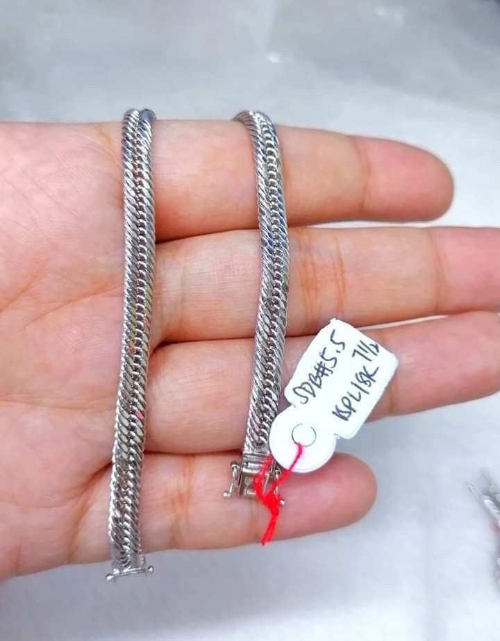WHITEGOLD Japan Style triple lock Bracelet, Women's Fashion, Jewelry ...