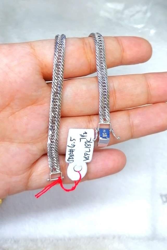 WHITEGOLD Japan Style triple lock Bracelet, Women's Fashion, Jewelry ...