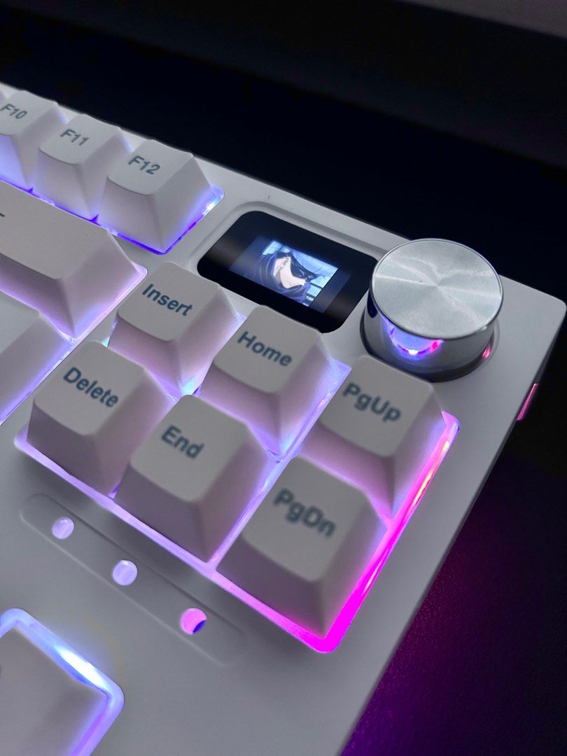 87% TKL Custom Mechanical Keyboard - LED GIF screen (Soy milk keycaps ...
