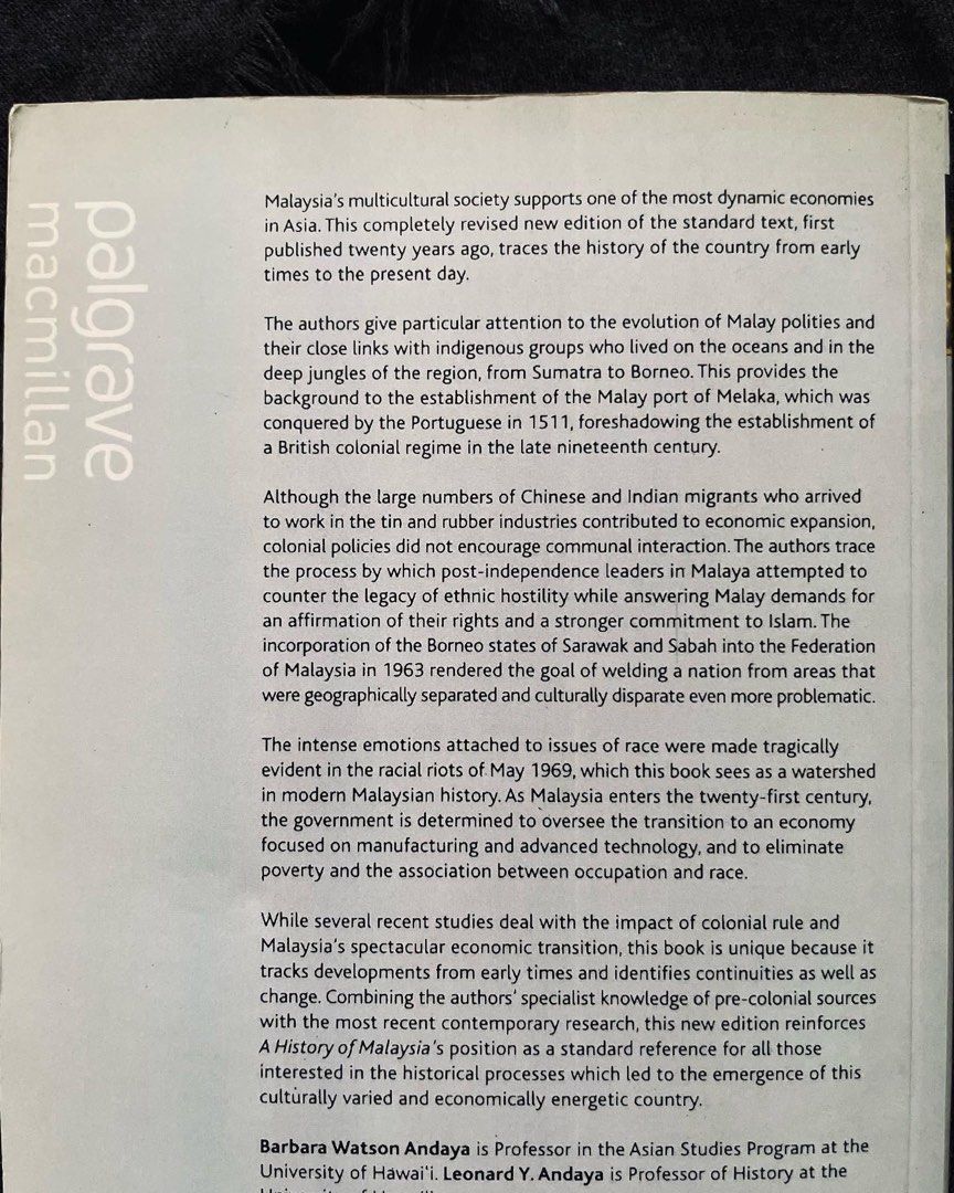 A History of Malaysia By Barbara Watson Andaya & Leonard Y. Andaya ...