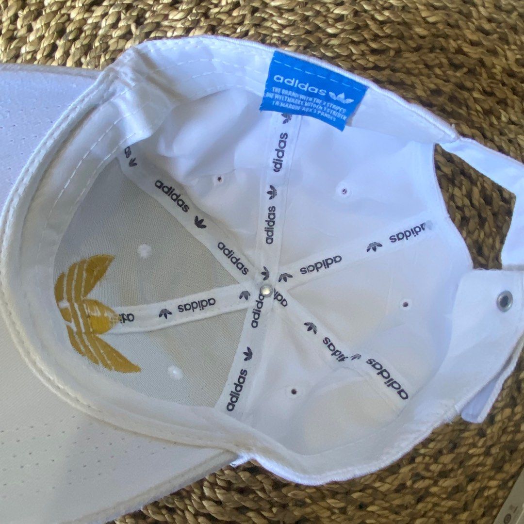Adidas Gold Trefoil Hat, Fesyen Pria, Aksesoris, Topi di Carousell