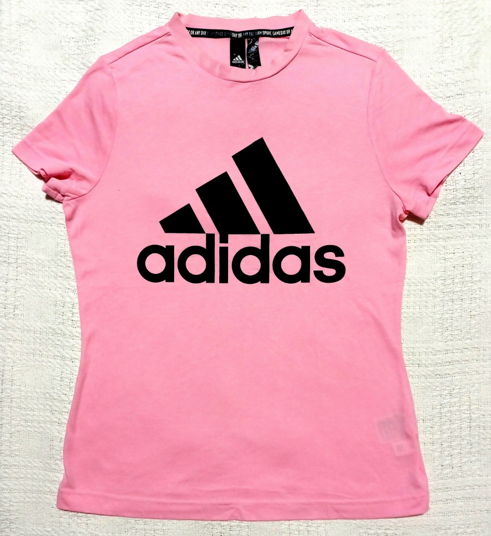 ADIDAS good as new pit to pit: 18 inches length: 25.5 inches 600.00 ...