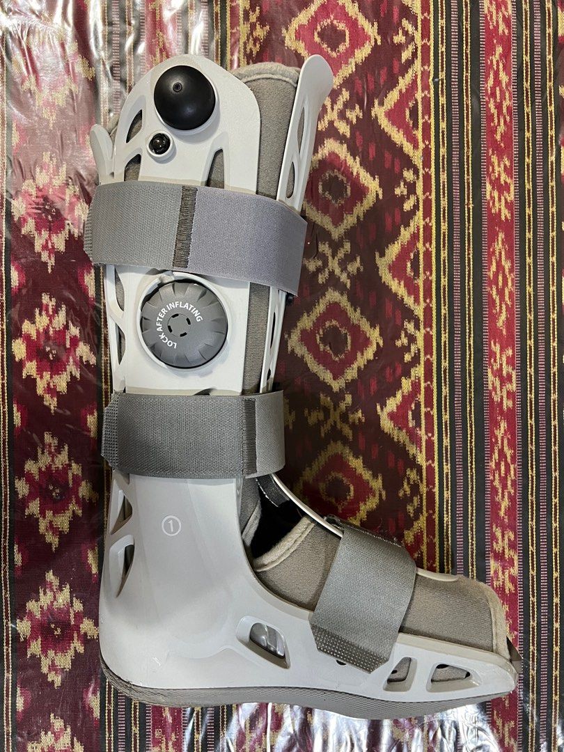 Aircast Walker Boots, Health & Nutrition, Braces, Support & Protection ...
