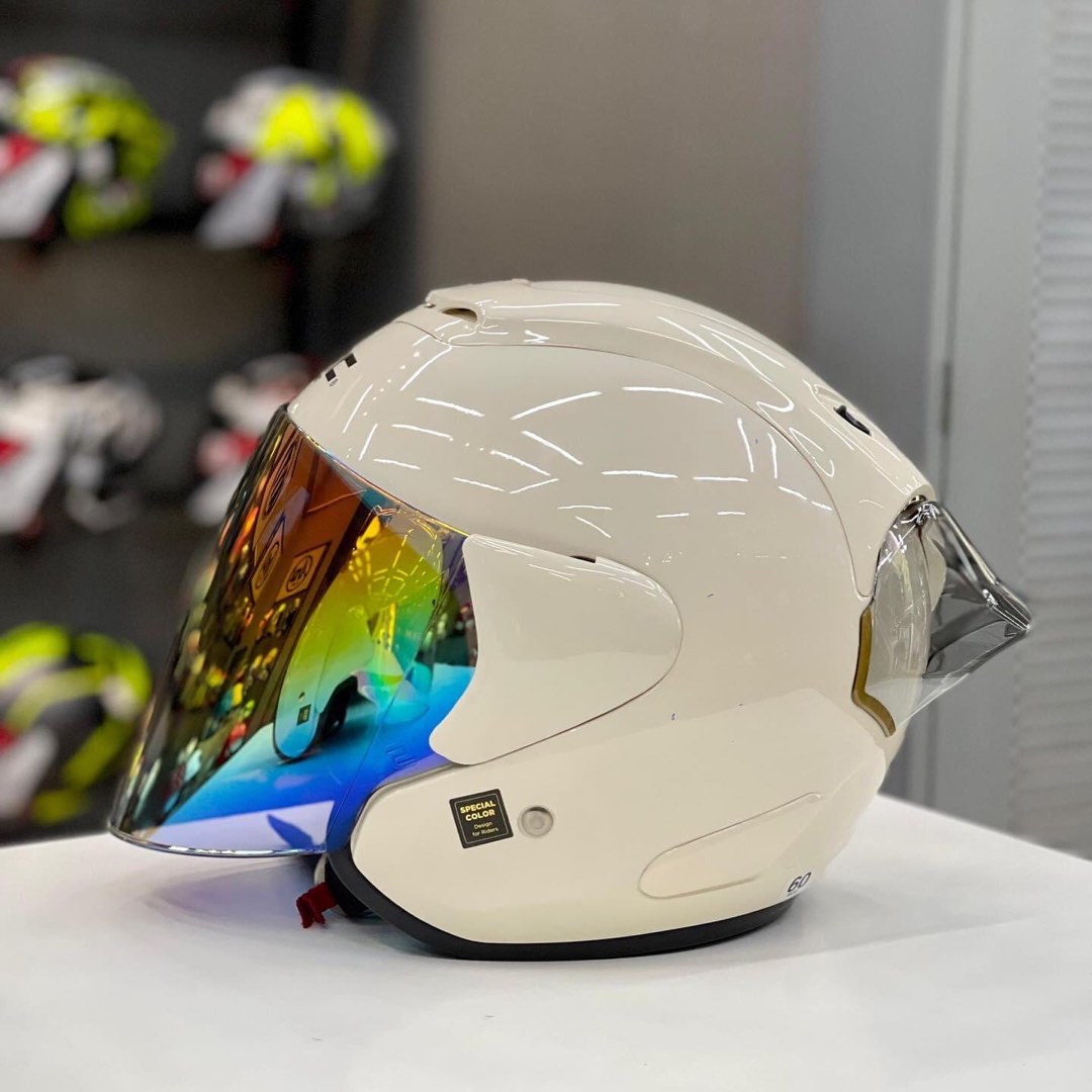 ARC RITZ PASTEL CREAM, Motorcycles, Motorcycle Apparel on Carousell