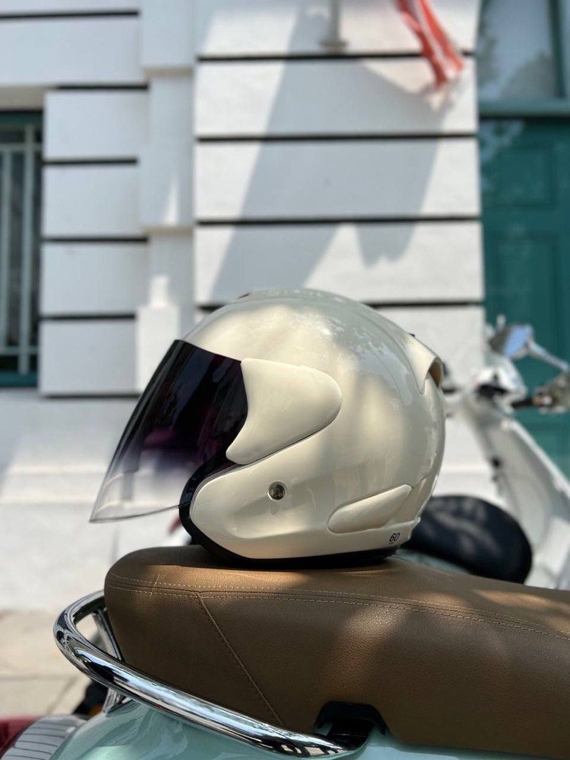 ARC RITZ PASTEL CREAM, Motorcycles, Motorcycle Apparel on Carousell