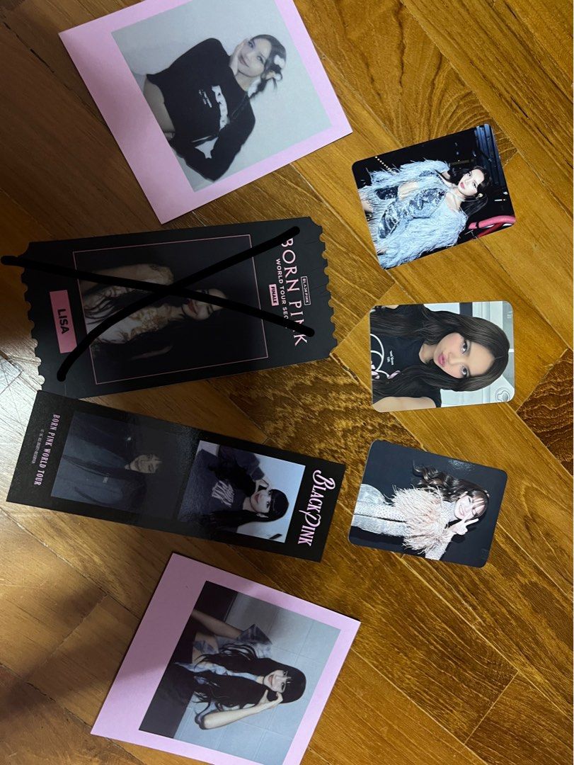 blackpink lisa finale photocard, Hobbies & Toys, Memorabilia ...