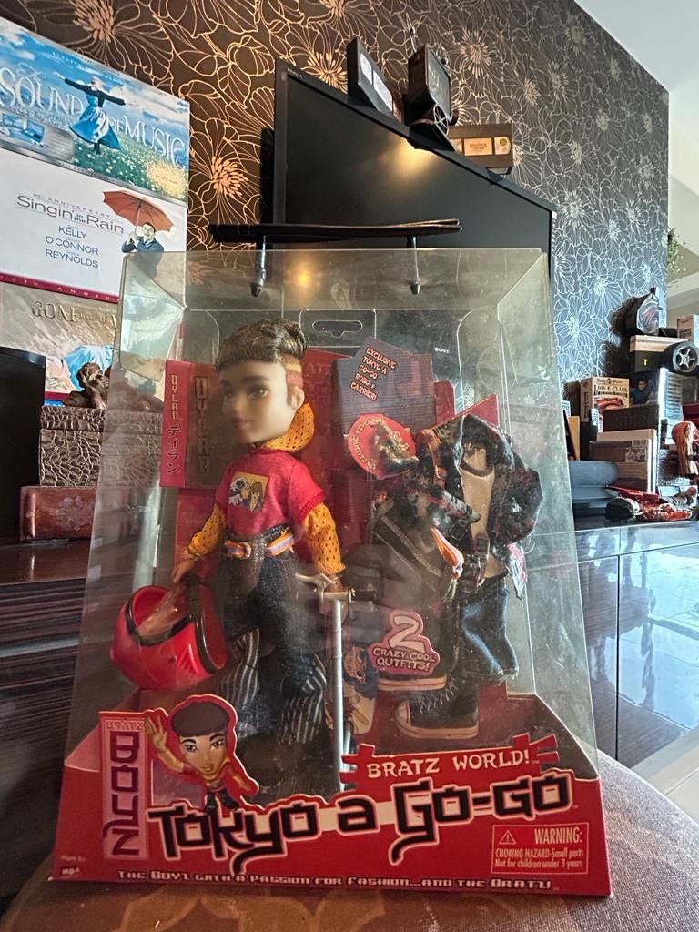 BRATZ Tokyo A Go Go Series including SASHA FIANNA, etc & the BOYZ ...