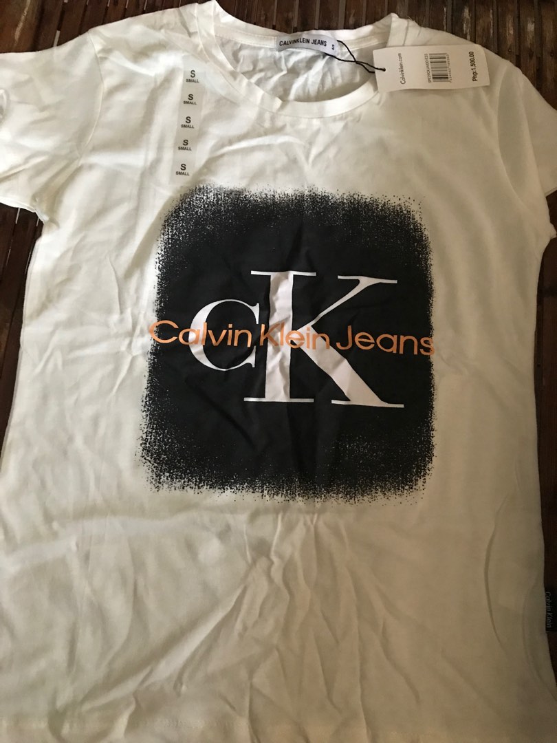 CK authentic tshirt, Women's Fashion, Tops, Shirts on Carousell