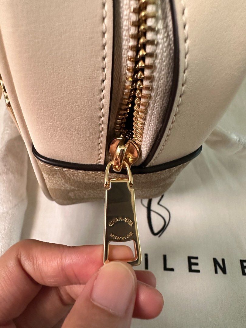 Coach cammie chain shoulder, Barang Mewah, Tas & Dompet di Carousell