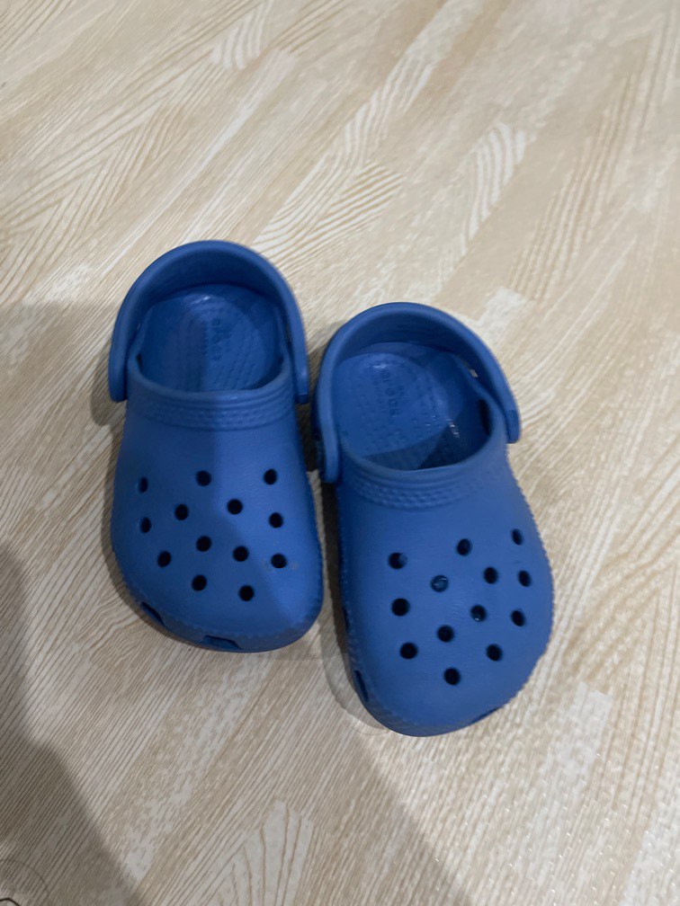 Crocs c6, Babies & Kids, Babies & Kids Fashion on Carousell