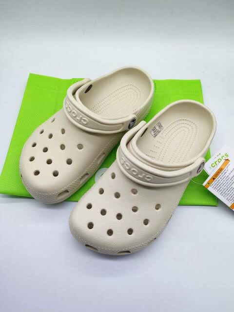 CROCS CLASSIC CLOGS (BONE) Made in Vietnam, Men's Fashion, Footwear ...